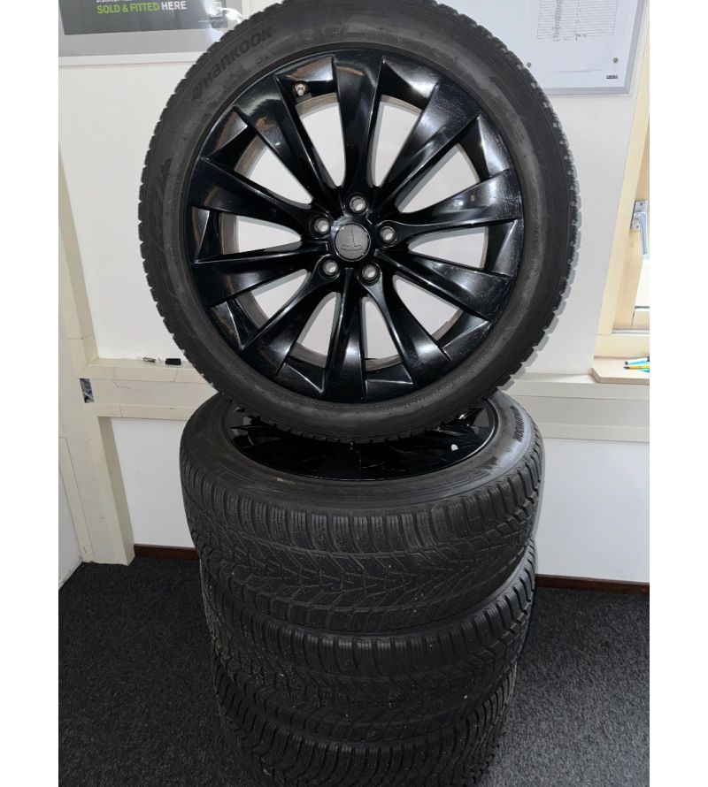 Model X 20" Black OEM TESLA Winter wheel set with Hankook winter tires ...